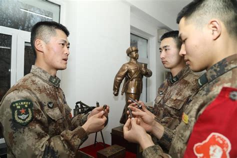 组图雷锋班让雷锋精神焕发永恒的光辉 时政 文汇网