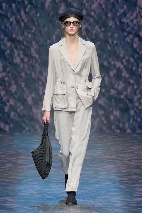Emporio Armani Spring 2023 Collectionfashionela