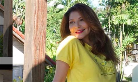 Ditanya Netizen Soal Agama Tamara Bleszynski Jawab Begini