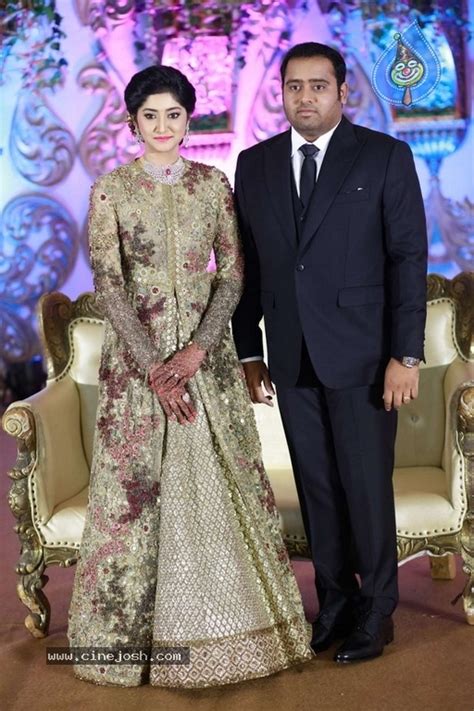 Abinesh Elangovan And Nandhini Wedding Reception Photo 3 Of 42