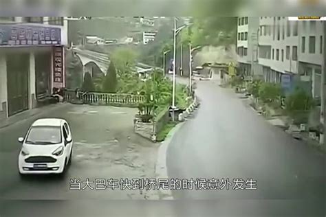 两年内见过最惨的车祸，看完太心疼！