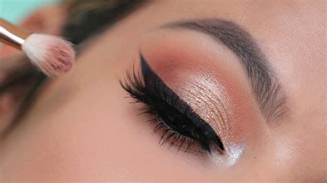 Blending Eyeshadow For Beginners