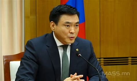 С Амарсайхан Украинд манай улсын 30 гаруй иргэд байгаа ойрын