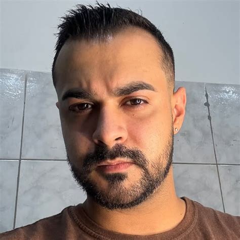 João Victor Aoo Jaoo • Threads Say More