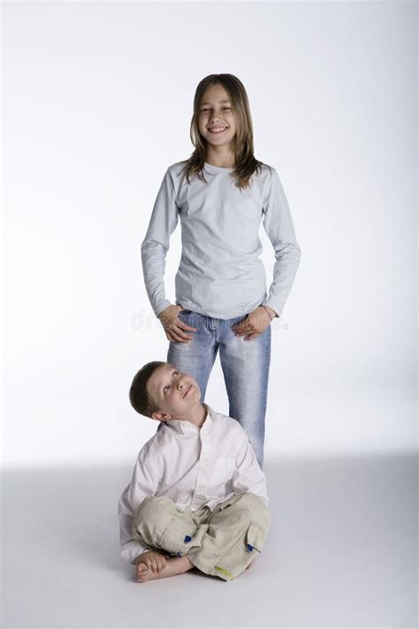 Hermano Y Hermana Felices Imagen De Archivo Imagen De Persona 9931025