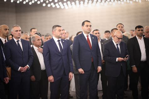 შალვა სიტყვით გამოსვლა აზერბაიჯანის რესპუბლიკის დამოუკიდებლობისადმი მიძღვნილ მიღებაზე