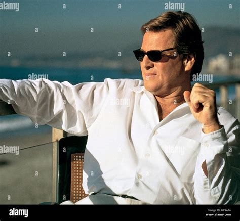 An Alan Smithee Film Burn Hollywood Burn Ryan Oneal 1997 ©buena Vista Pictures Courtesy