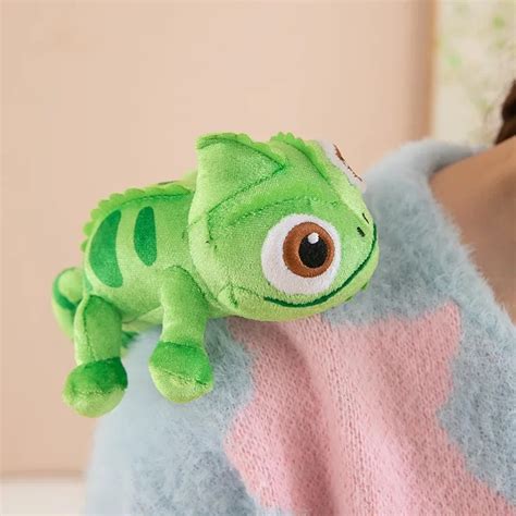 17cm Pascal Rapunzel Chameleon Lying Shoulder Plushie Toy Stuffed Doll Plush Toys Kawaii Pascal