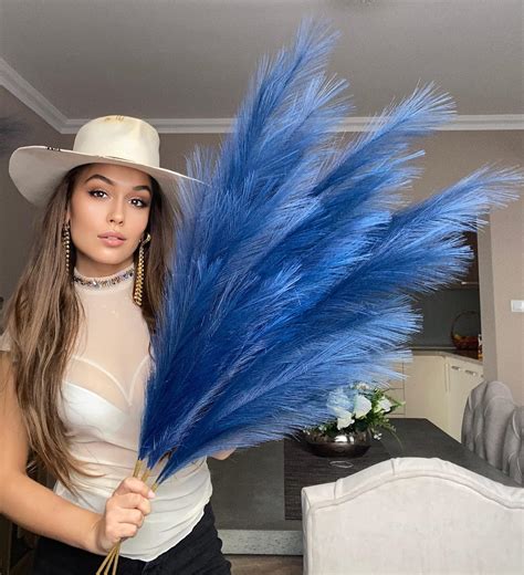 Voulux Extra Large Tall Blue Fake Faux Artificial Pampas Grass Large Fluffy X3 115cm Stems X18