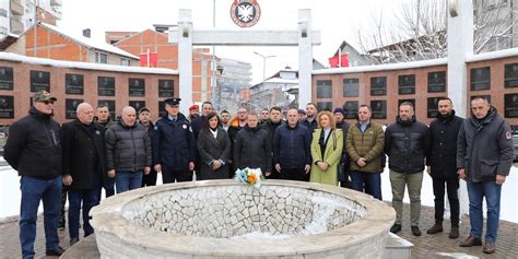 Dita E Pavarësisë Së Kosovës Në Vushtrri Mbahen Homazhe Tek