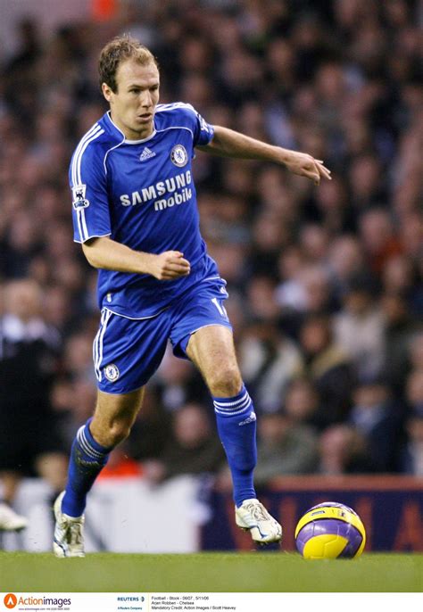 Tottenhams Ledley King V Chelseas Arjen Robben Greatest Premier