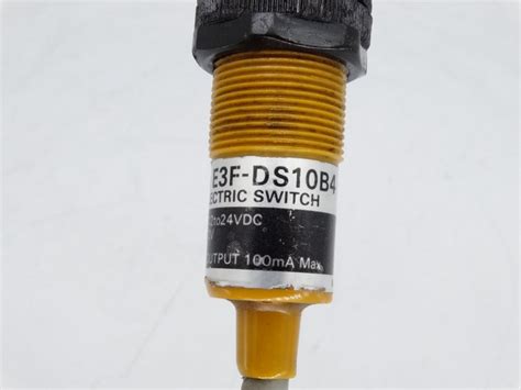 Omron E3f Ds10b4 Sensor