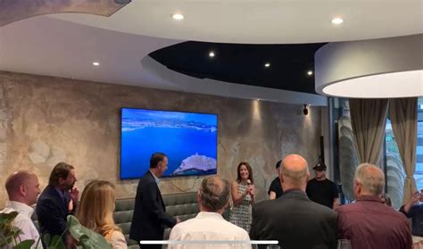 Augeri Per Il Anniversario Cara Migros Bank Banque Migros Banca Migros Ticino🥂🎉 Herzlichen