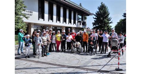 Световни шампиони в сноуборда и олимпийска медалистка по биатлон поведоха благотворителен крос в