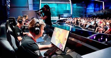 Электрон спортод анхаарал хандуулах цаг нь болсон