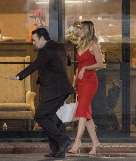 넷스 신작드라마 1o월 크리스 에반스 페 인 허 슬 러 초고화질 한글자막