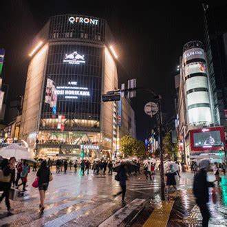 【噂】深夜の渋谷で気鋭アーティスト達の生配信が観れるらしい！ その場所って…？ Qetic