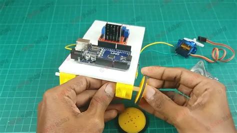 How To Make An Obstacle Avoiding Robot Using Arduino And Ultrasonic Sensor Sritu Hobby