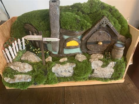 Hobbit Hole Shelf Sitter That I Made Scrolller