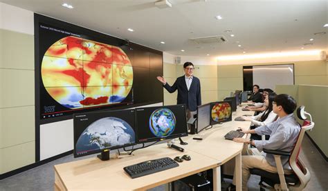 “폭염 더 독해질 것…‘오보청 두려워 말고 적극 예보해야”