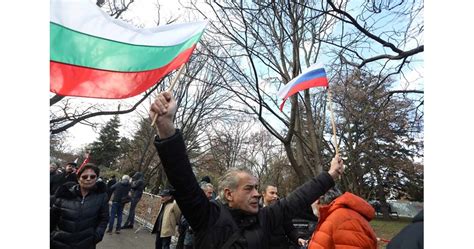 Протест за Паметника на Съветската армия блокира Орлов мост Видео снимки