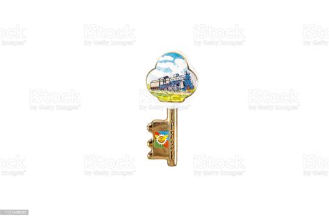 키 비문 러시아어에서와 러시아 국가 문화를 반영 하는 고립 된 흰색 배경에서 아름 다운 색깔 그림의 형태로 세라믹 기념품 장난감 Gryazi 시의 이름 0명에 대한 스톡