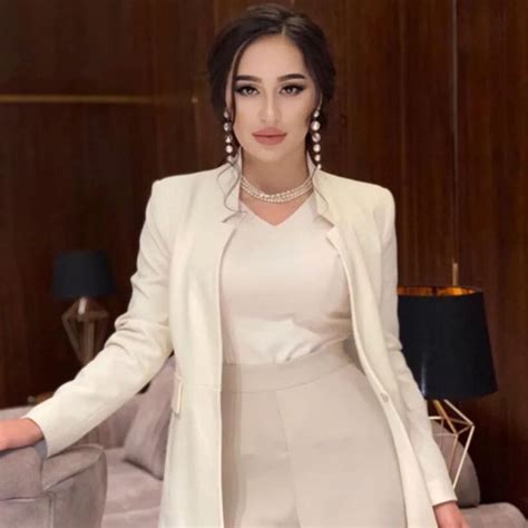 Madina Aknazarova Meram Az In Shahr مدینه اکنازاروا میرم از این