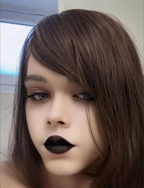 Just A Goth Boy Trying To Be Cute🖤 Scrolller