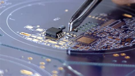 Assemble Circuit With Surface Mount Ic S Resistors And Caps By Hand