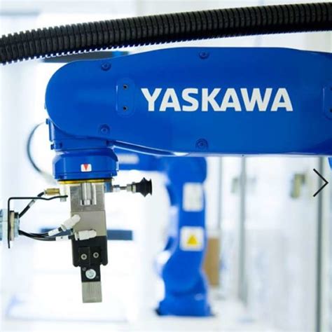 6 Axis Pick And Place Robotic Arm Yaskawa Gp8 With Cngbs Robot Gripper