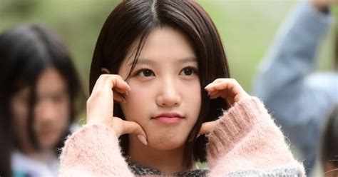 [포토] 첫사랑 서연 귀여운 볼하트~