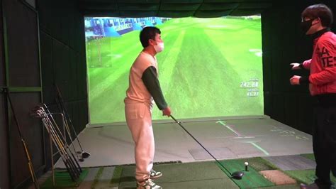 백스윙 공간 조금더 만들고 왼쪽어깨더 우측으로 골반 살짝 감고 체중이동 왼쪽으로 가서 샷하니 이렇게 변하시네요 대박입니다