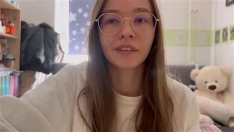 Emmi Hill 포르노 제작자 동영상 무료 아마추어 누드 xHamster