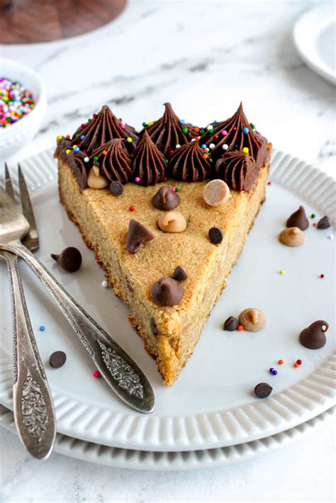 Peanut Butter Chocolate Chip Cookie Cake My Messy Kitchen