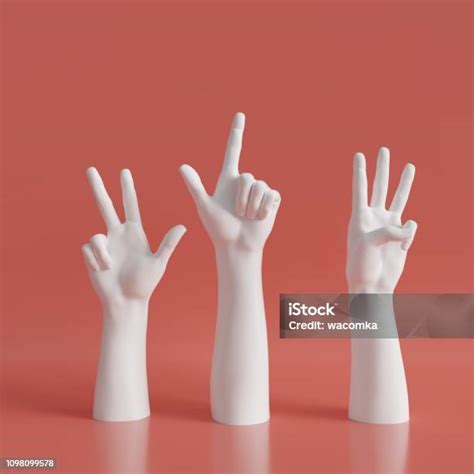 3d 렌더링 화이트 여성 손 산호 빨간색 최소한의 패션 배경 마네킹 바디 부품 경쟁 개념 상점 디스플레이 공연 프레 젠 테이 션에 고립 손에 대한 스톡 사진 및 기타 이미지