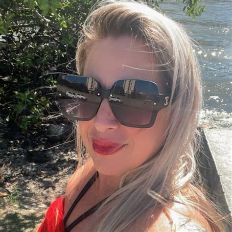 Fadinha Ferrari Threads Say More