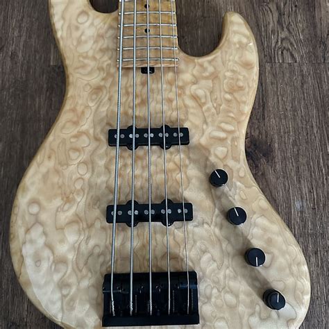 Sadowsky Nyc J J 5 2008 Highly Figured Maple Natural Gloss Reverb