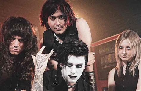 Tx2 Tickets Tx2 Tour Dates And Concert Tickets Viagogo