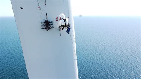Bladebug Shows Wind Turbine Inspection Robot Video