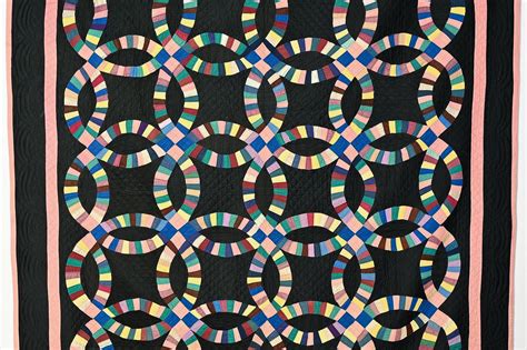 Ohio Amish Double Wedding Ring Quilt For Sale At 1stdibs Friendship