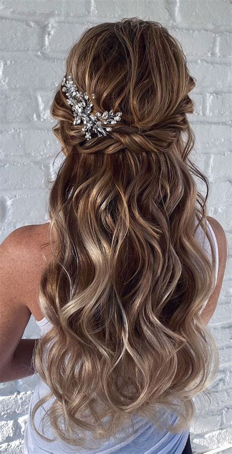 Unique Hairstyles For Prom