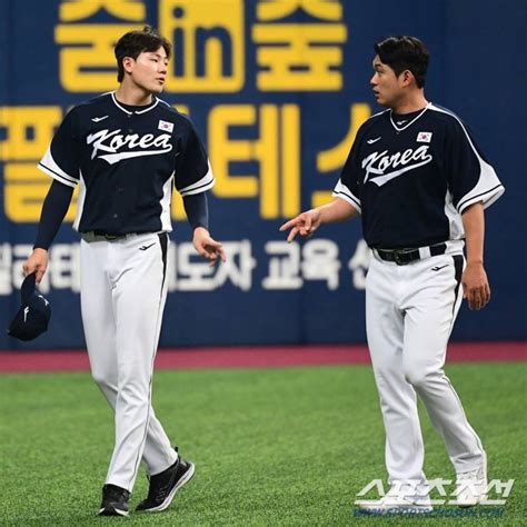 균덕이 옆에 하얀 분 어느 선수야 인스티즈instiz 야구 카테고리