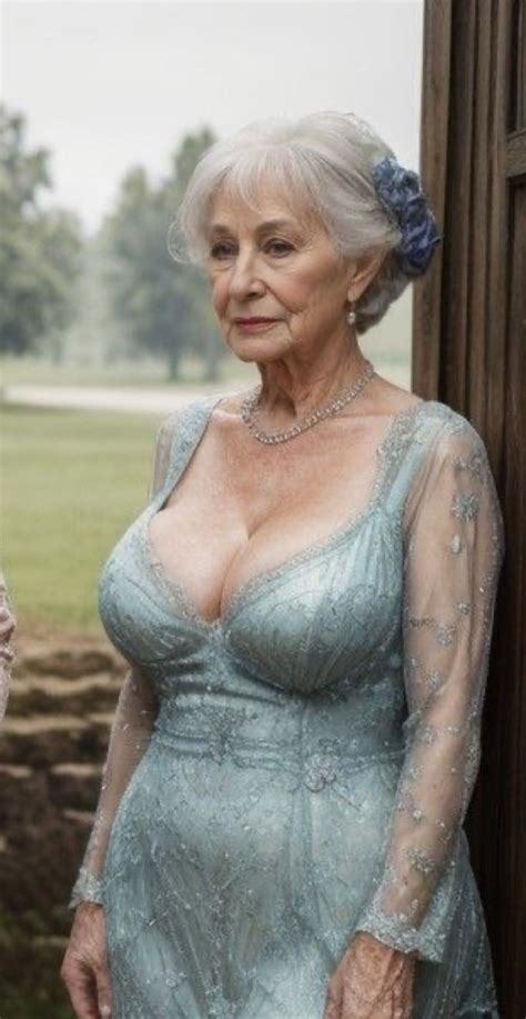 Pin By Gene Chiamulera On My Posh Picks Beautiful Aged Women