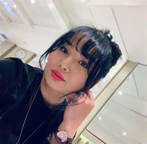 Дуучин Х Мөнгөнцэцэг төрхөндөө өөрчлөлт хийжээ ТАС МН