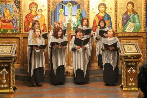 По случай 21 ви ноември Въведение Богородично църковни песнопения огласиха ботевградската