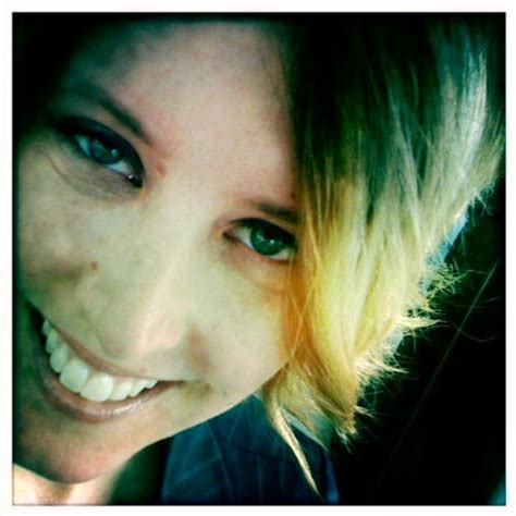 About Geralyn Broder Murray Medium