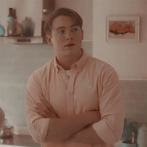 Icon Nick Nelson Connor Marido