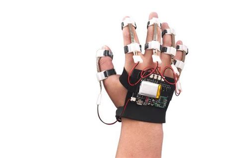 Gesture Capturing Wearable Glove With Flexible Sensors