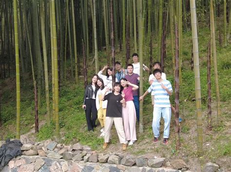 Lab Autumn Trip on 4 20 2023 董瑞蛟课题组