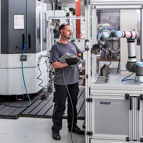 Universal Robots Launches Ur16e Heavy Duty Payload Cobot
